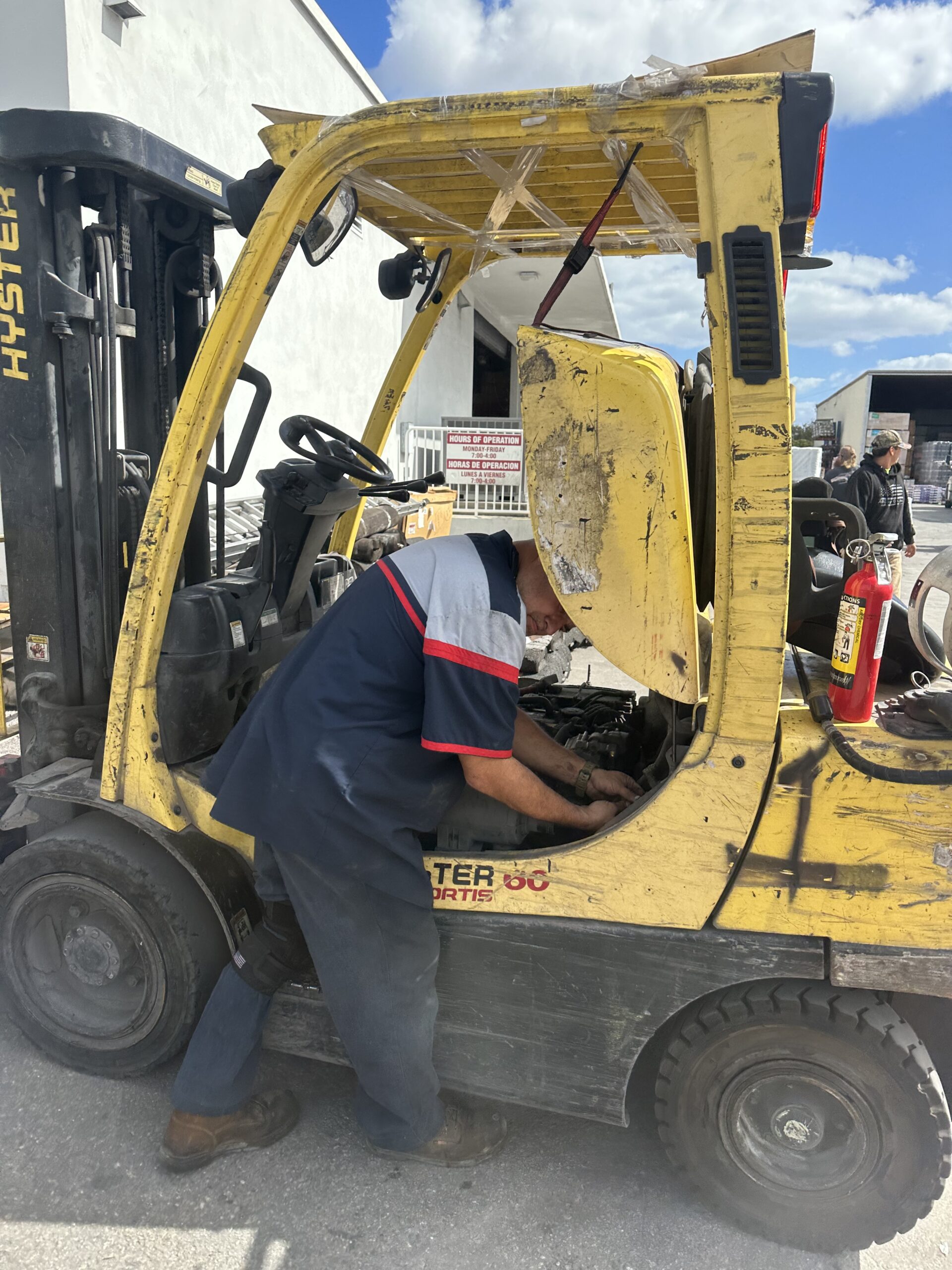 About Us - MOBILE TECHS